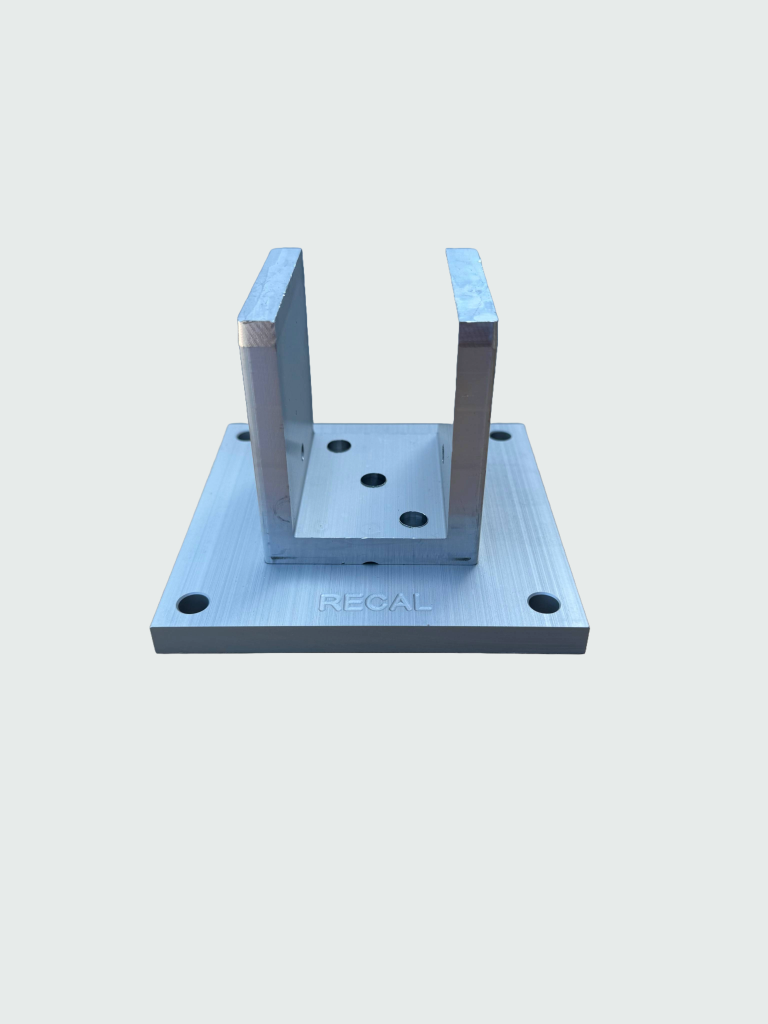 Stolpfot till Staketstolpe - Platta 120x120mm i aluminium för montering ...